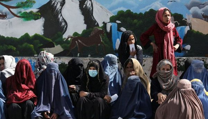 Ten women foreign ministers condemn restrictions on women in Afghanistan