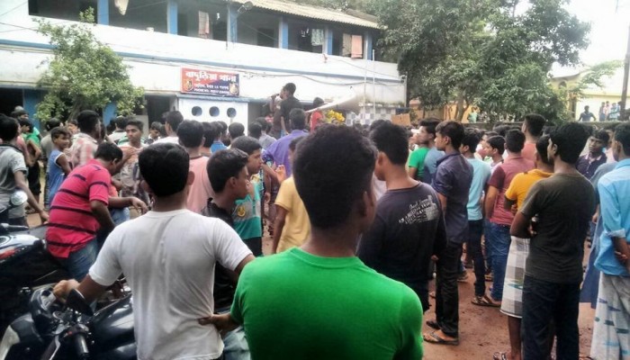 Army deployed in West Bengal after communal clashes in Baduria