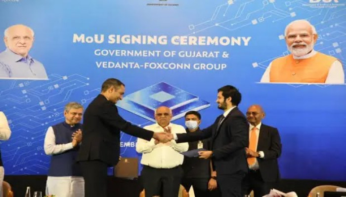 Vedanta-Foxconn sign MoU with Gujarat government to set up semiconductor unit in state with Rs 1 ...