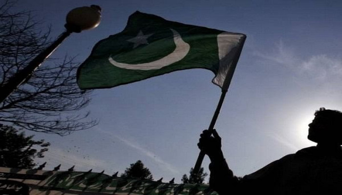 Pakistan Residents thrash Dolphin Force Personnel for killing young man