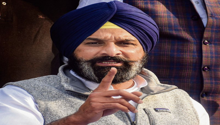 "Illegal mining being done in every district of Punjab by AAP", says SAD leader Majithia