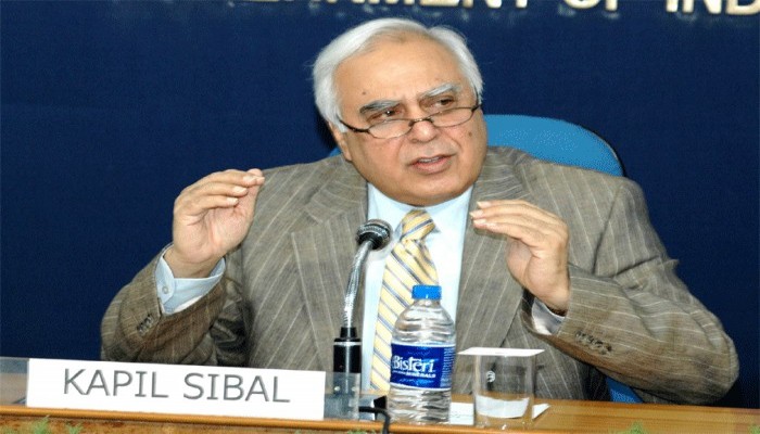 Kapil Sibal of 66 A infamy threatens Defamation suit when asked Questions