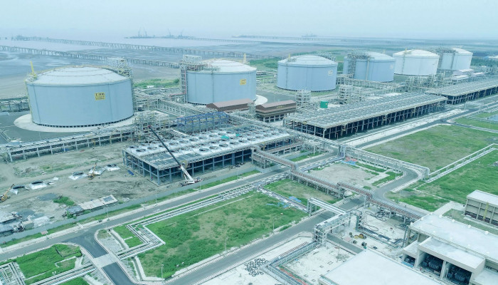 China and France complete first LNG gas trade in Chinese Yuan