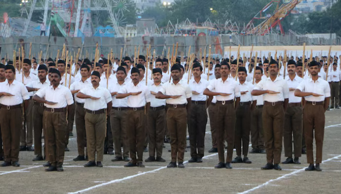 Modi government lifts ban on government employees participating in RSS ...