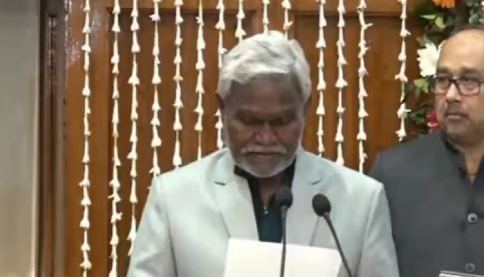 JMM leader Champai Soren takes oath as Jharkhands new Chief Minister