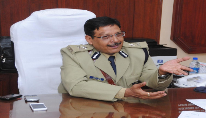 Karnataka Government suspends IPS officer Amrit Paul, IAS officer J ...