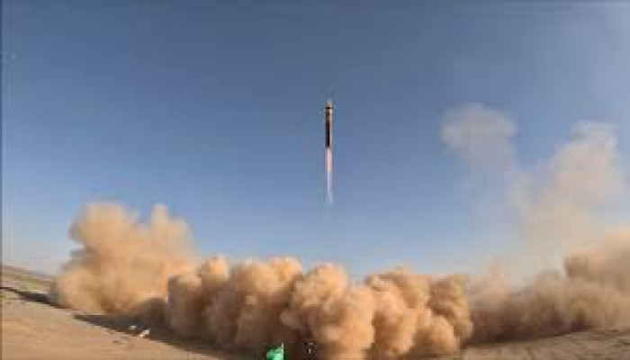 Iran Test Fires 2 000 Km Range Ballistic Missile Enough To Cover
