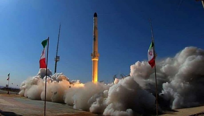 Iran launches satellite-carrying rocket