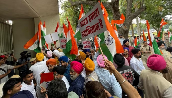 Sikhs protest outside British High Commission in Delhi over vandalism ...
