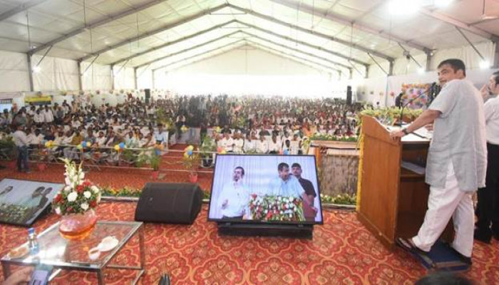 Maharashtra Nitin Gadkari lays foundation for worlds largest Divyang ...